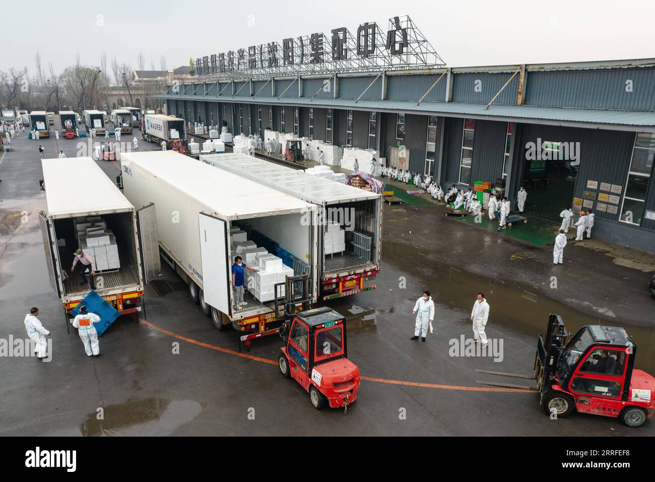 Aerial sorting center hi-res stock photography and images - Alamy