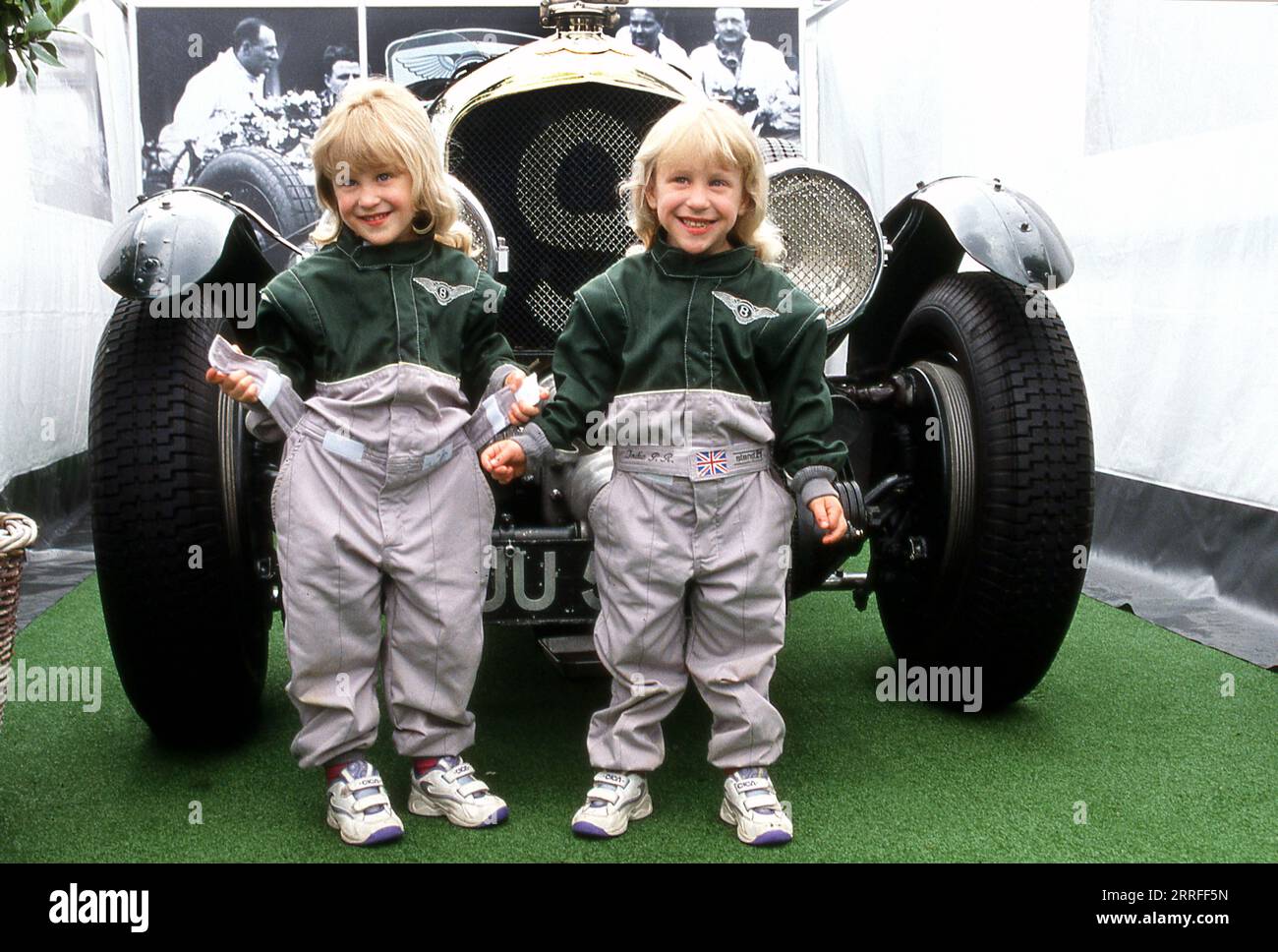 Bentley Team racing in the 2001 Le Mans 24 Hour race with Bentley Speed ...