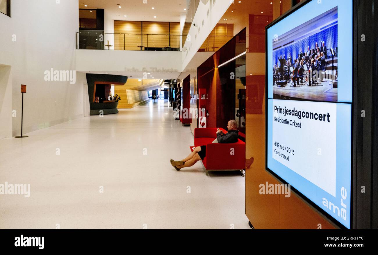 THE HAGUE - The lobby of the Amare performing arts palace. ANP ROBIN ...
