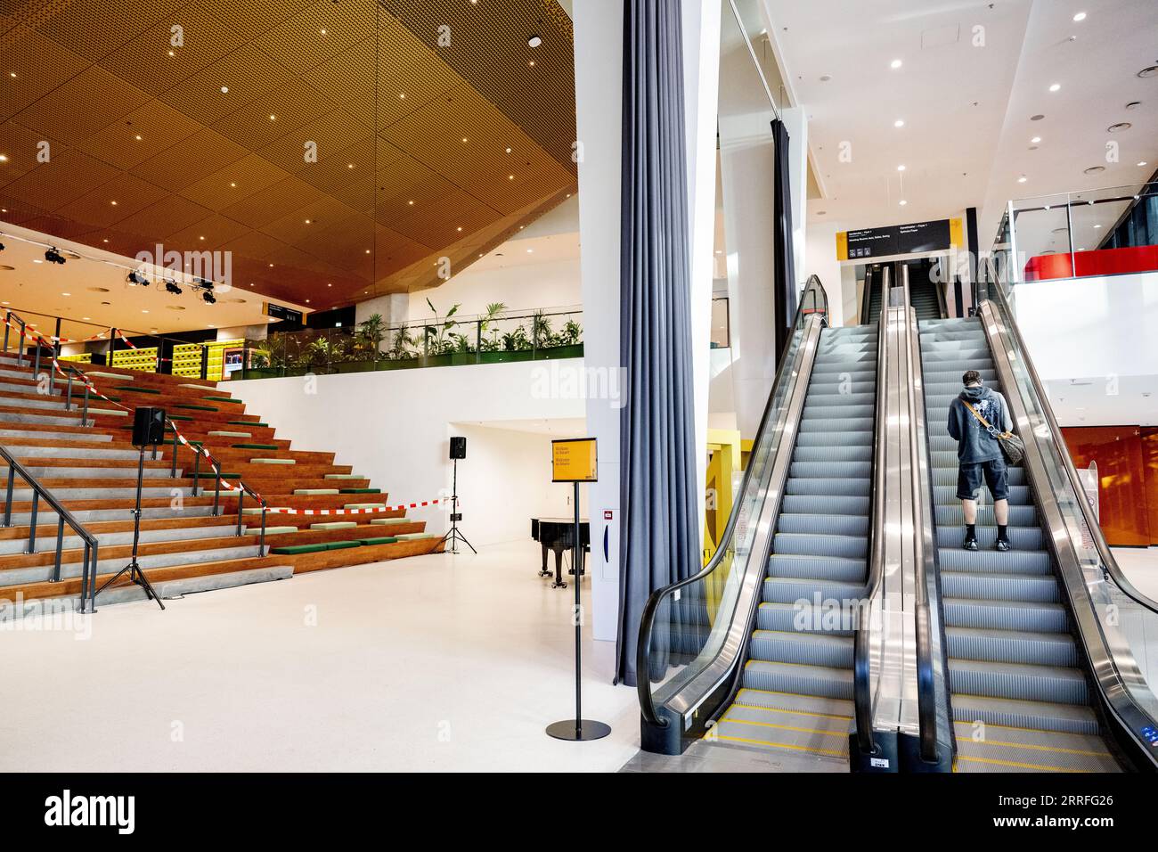 THE HAGUE - The lobby of the Amare performing arts palace. ANP ROBIN ...