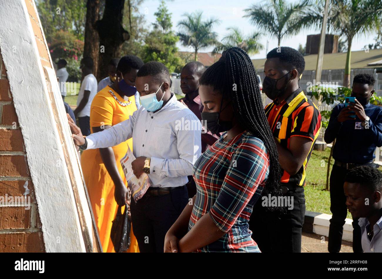220417 -- KAMPALA, April 17, 2022 -- Ugandan Christians pray during the ...