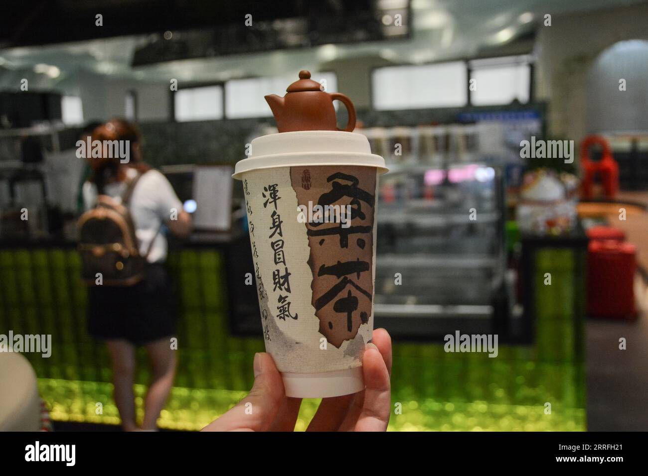 The milk tea at Lingyin Temple becomes popular and draws tourists ...