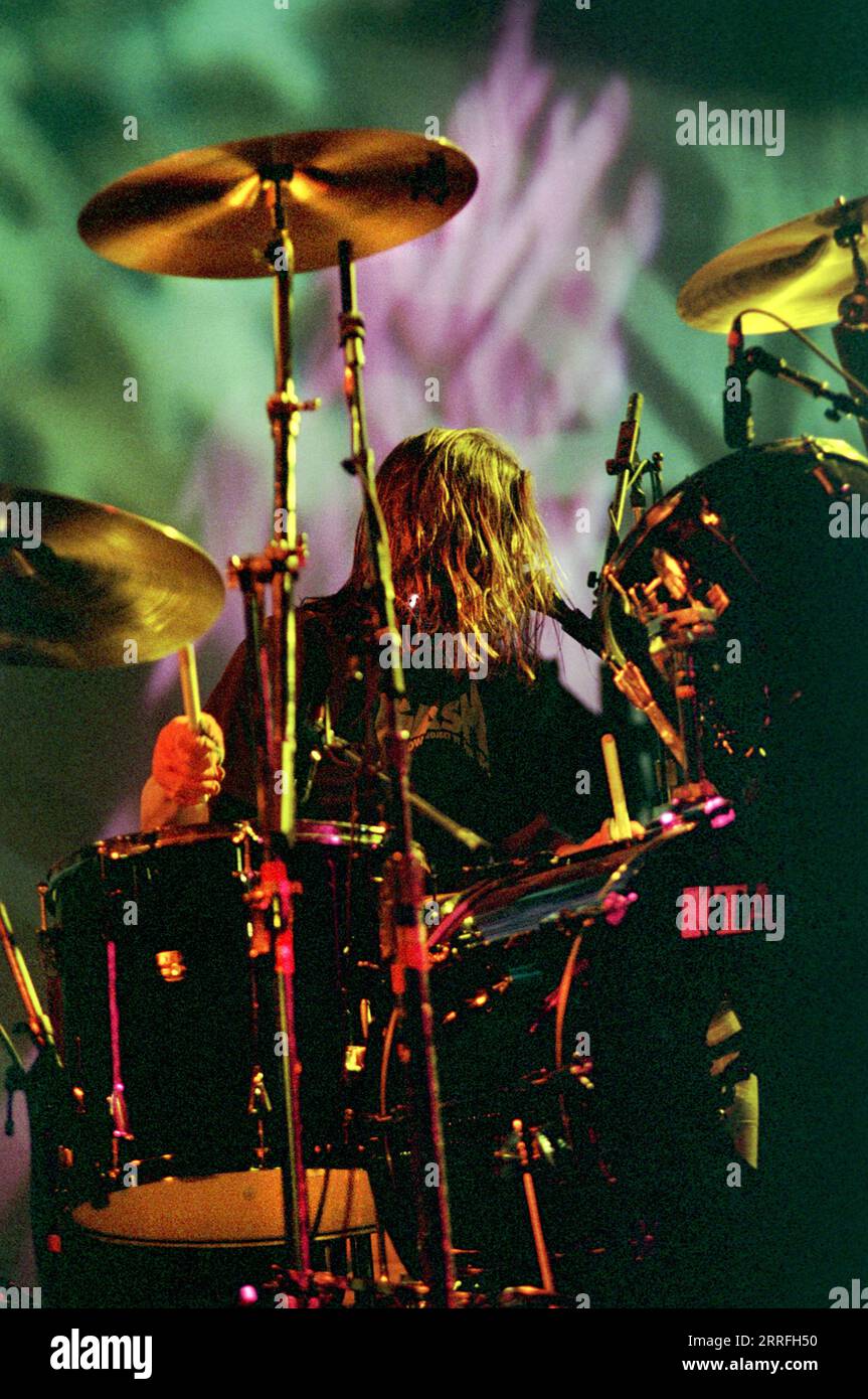 Dave grohl 1994 hi-res stock photography and images - Alamy