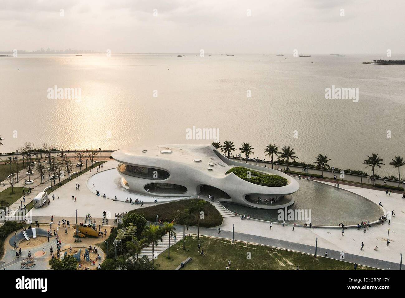 220418 -- HAIKOU, April 18, 2022 -- Aerial photo taken on April 16 ...