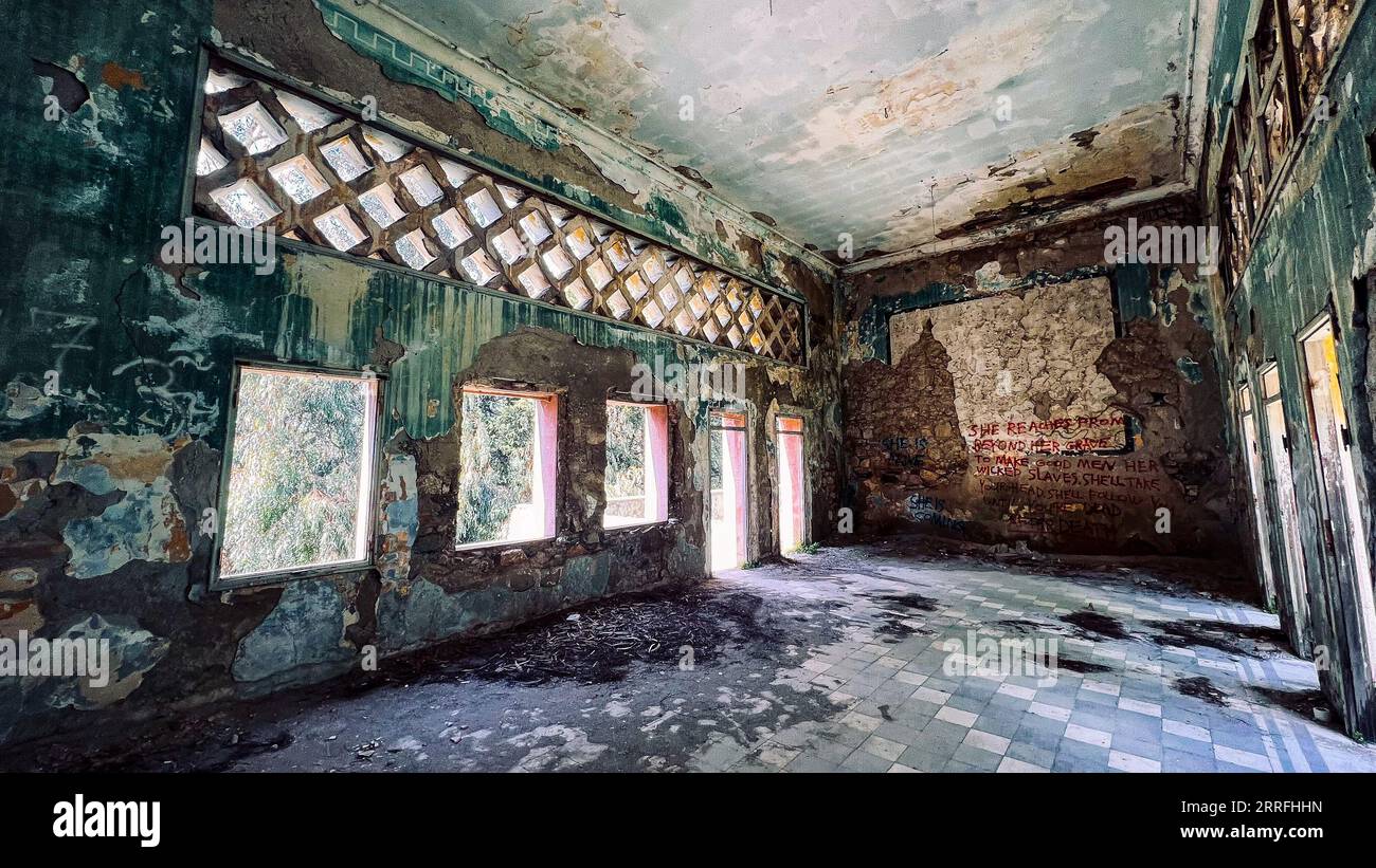 Eerie lost village. Eleousa: STRIKING images show the desolate village ...