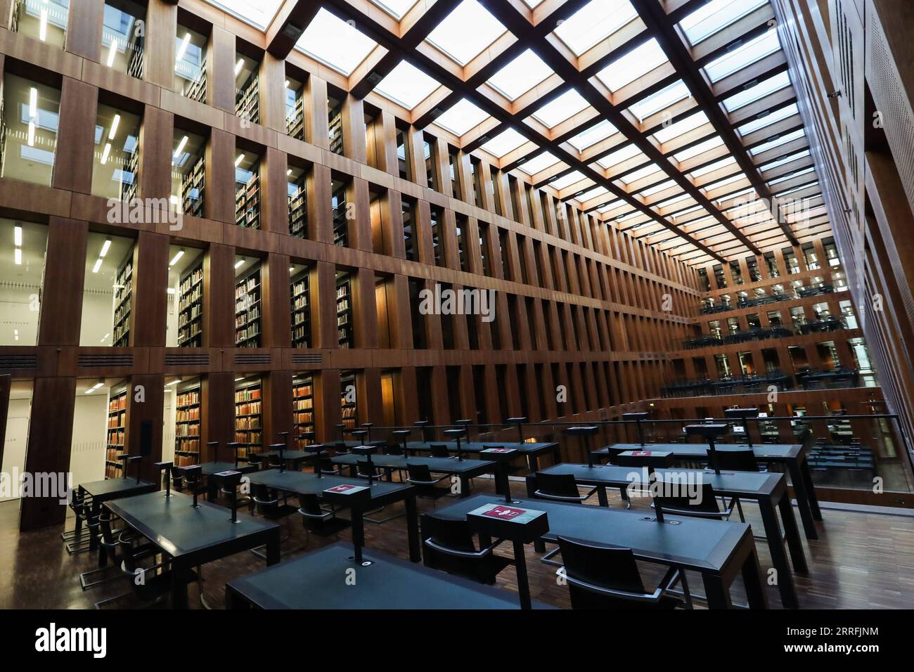 220420 -- BERLIN, April 20, 2022 -- Photo taken on April 19, 2022 shows ...