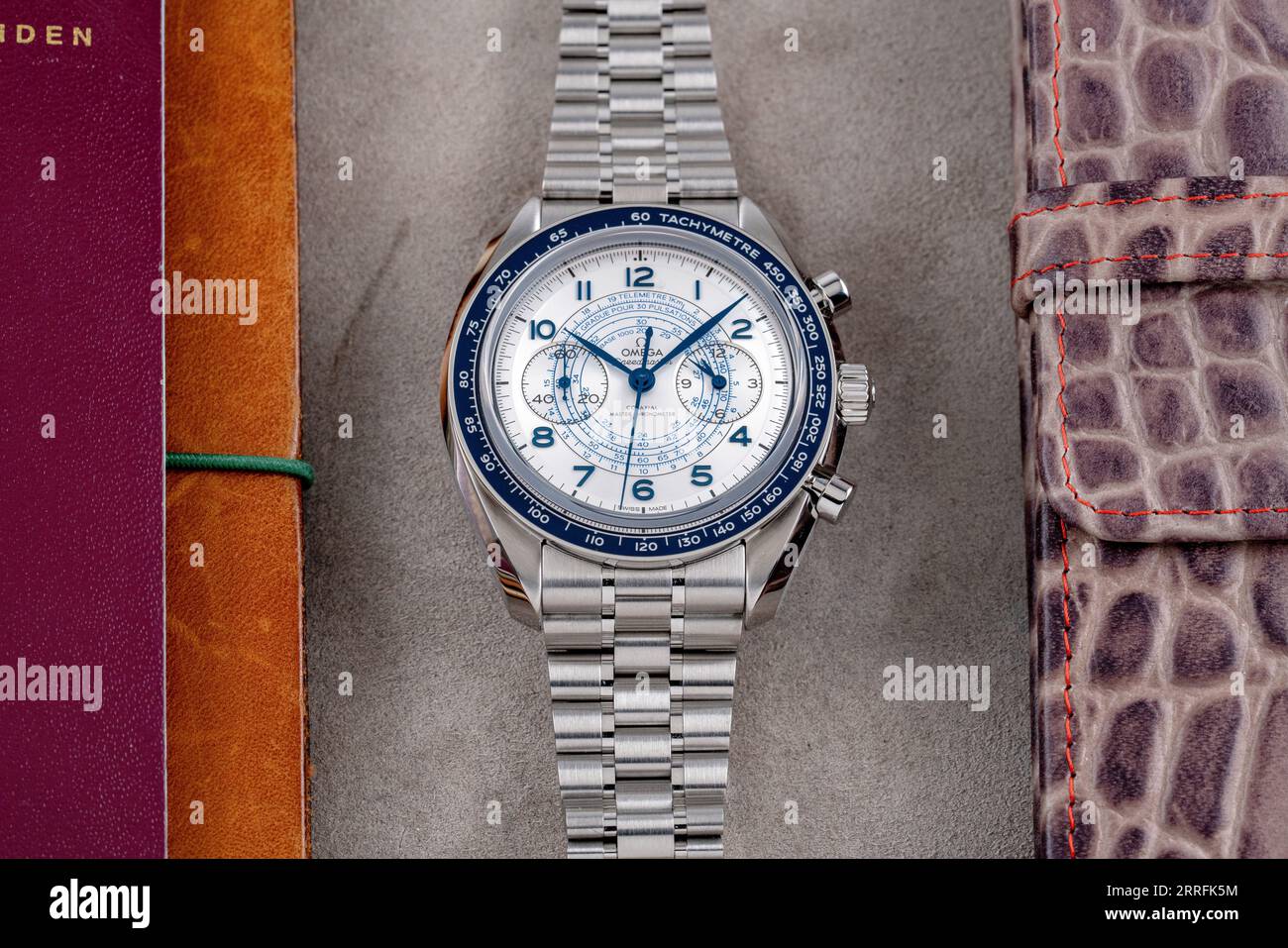 Omega Speedmaster Chronoscope Stock Photo - Alamy