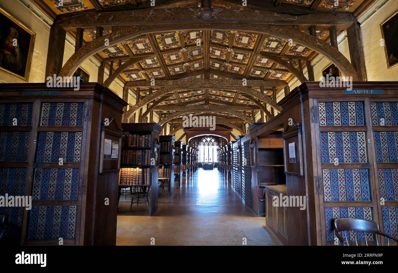 Duke humfrey library hi-res stock photography and images - Alamy