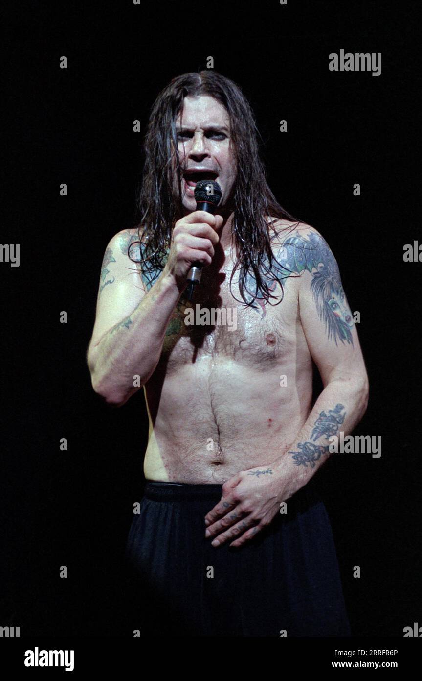 Ozzy osbourne 1995 hi-res stock photography and images - Alamy
