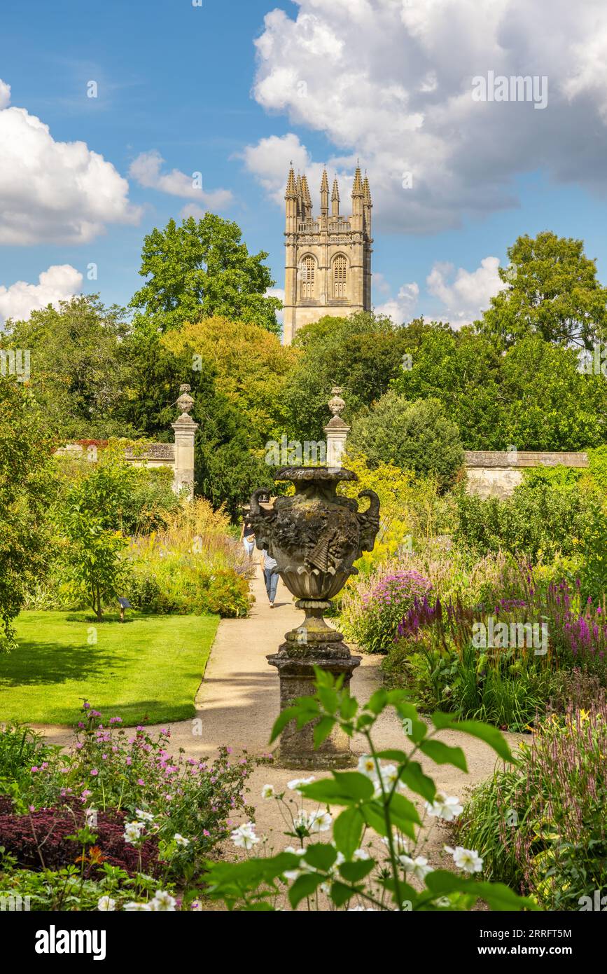 Green Oxford Botanic Garden with Magdalen Tower at distance. Oxford ...
