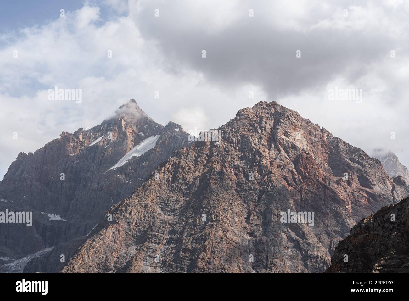 Fan mountains in the heart of Tajikistan Stock Photo - Alamy