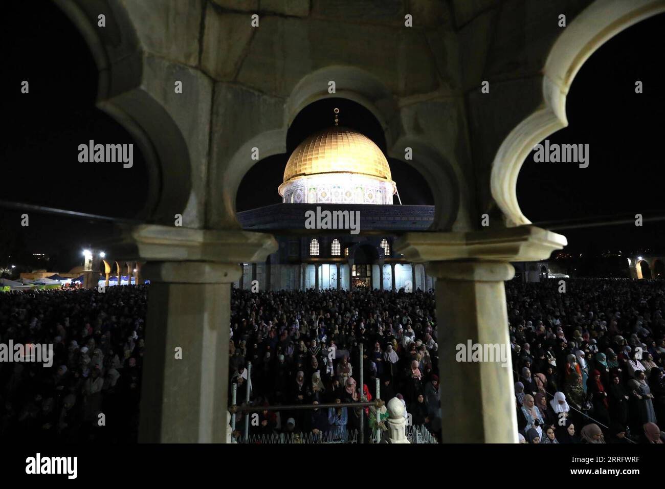 220428 -- JERUSALEM, April 28, 2022 -- Palestinians attend a Laylat al ...