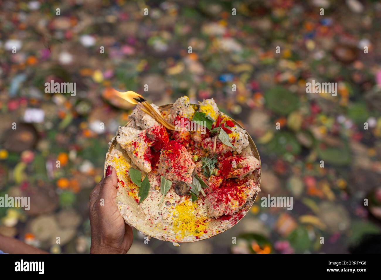 Nepalese hindu devotees hi-res stock photography and images - Alamy