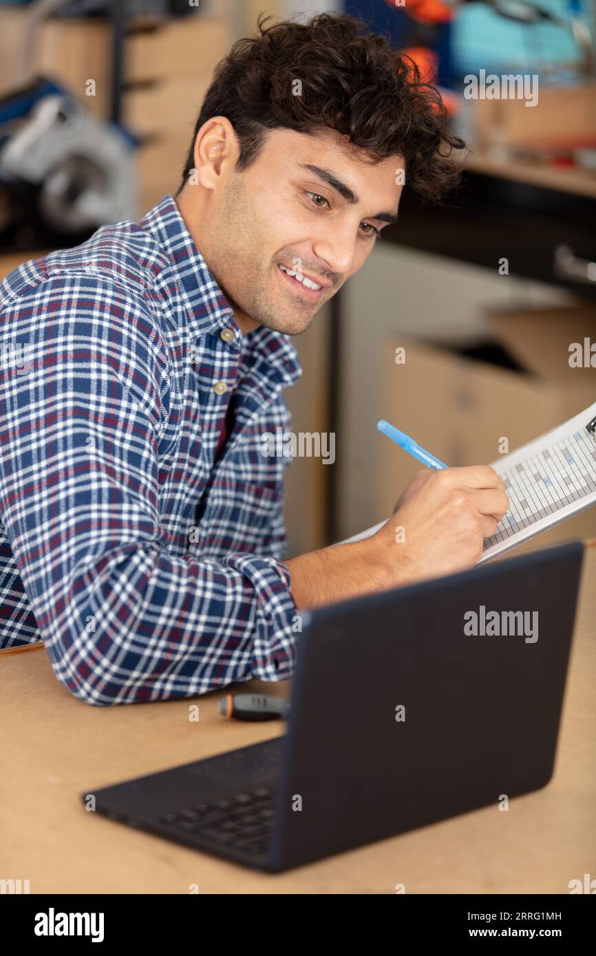 Looking over the top of glasses hi-res stock photography and images - Alamy