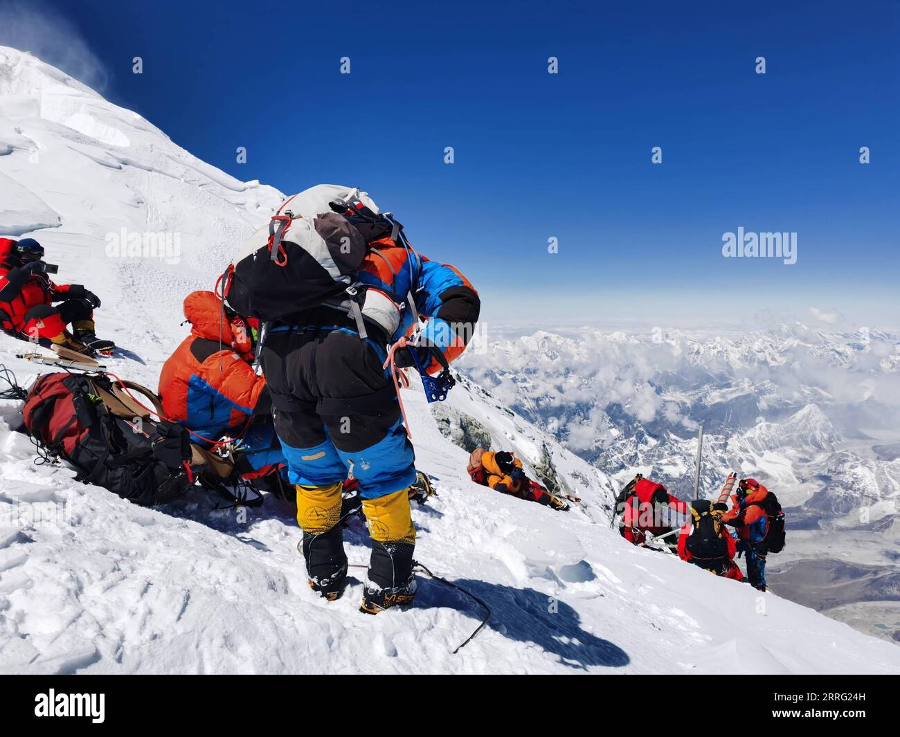 Mount Everest, Chinesische Wissenschaftler richteten eine ...