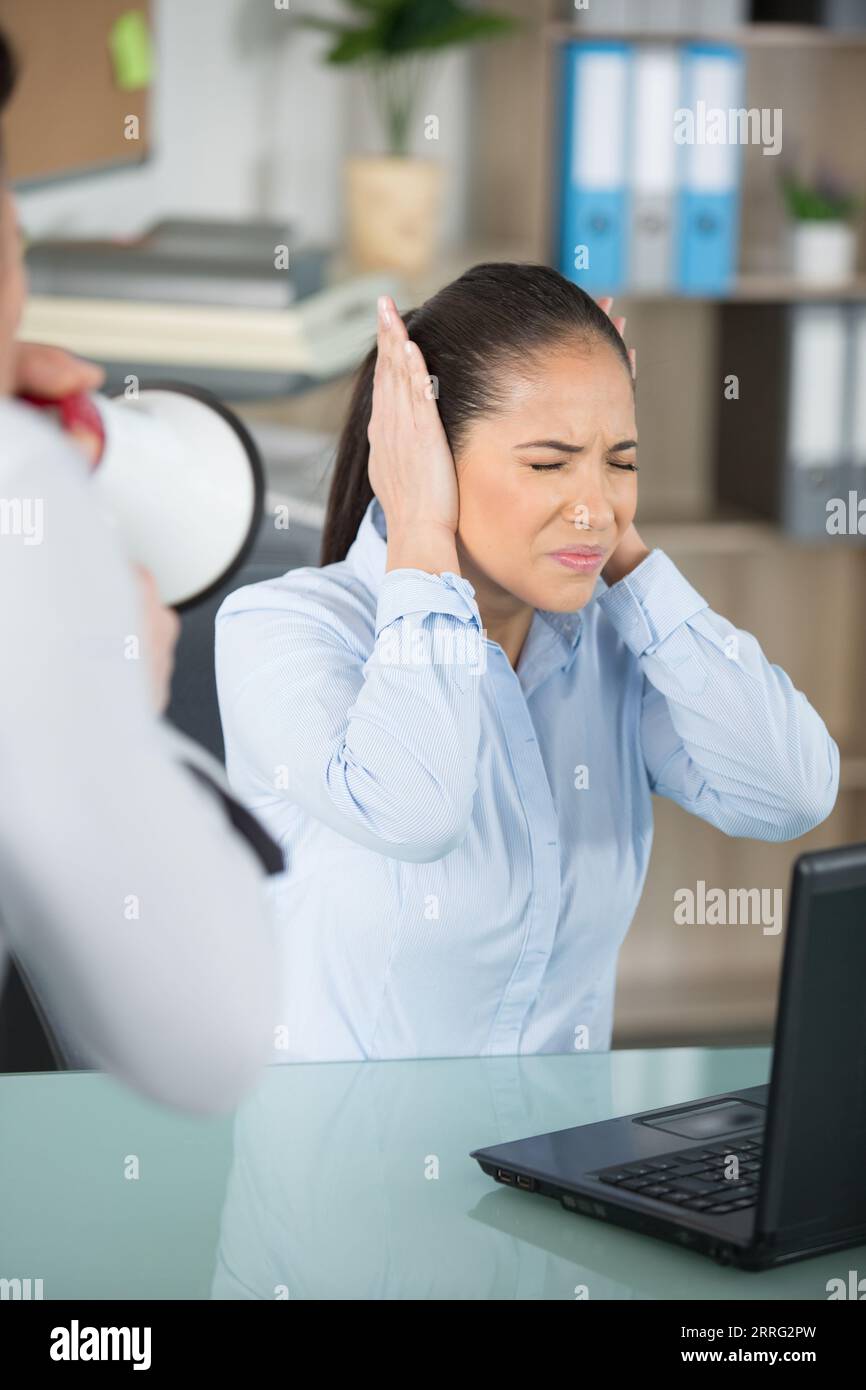 angry boss yelling at female employee Stock Photo - Alamy