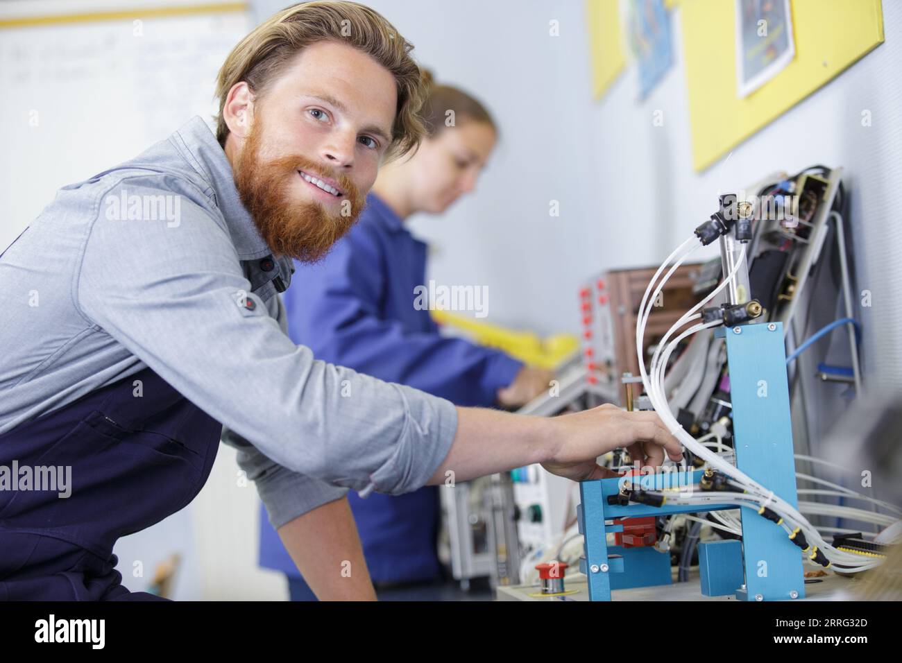 Hand holding electrical wires hi-res stock photography and images - Alamy