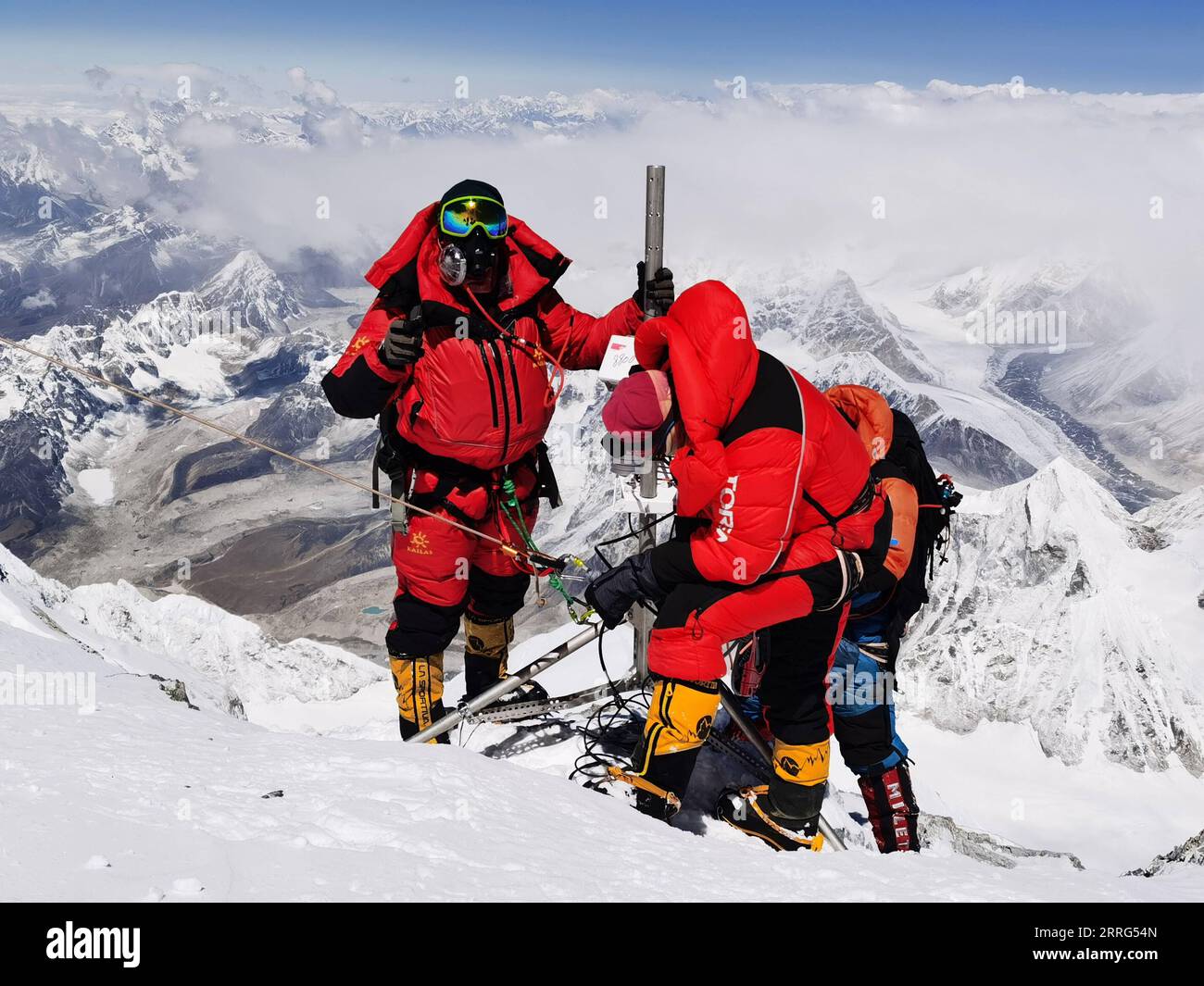 220509 -- MOUNT QOMOLANGMA BASE CAMP, May 9, 2022 -- Dechen Ngodrup L ...