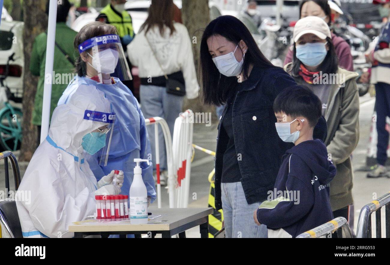 Suspend business hi-res stock photography and images - Alamy