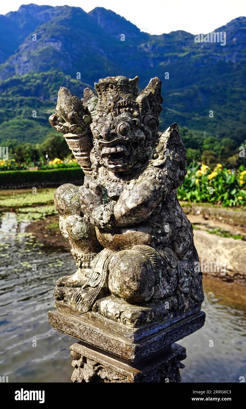 Barong Statue at Tanah Lot Bali Indonesia Stock Photo - Alamy