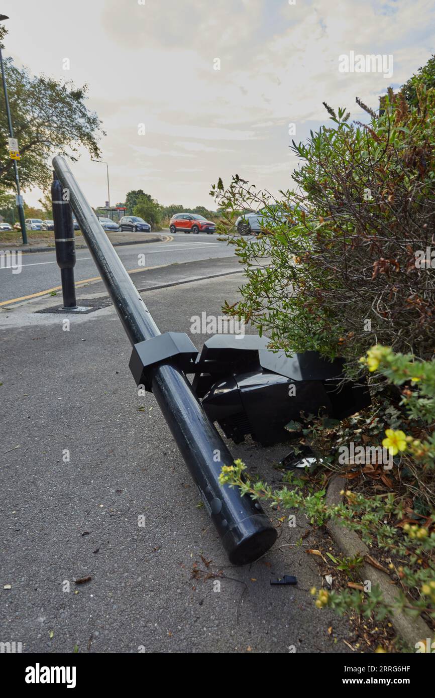 Demolished ulez camera hi-res stock photography and images - Alamy