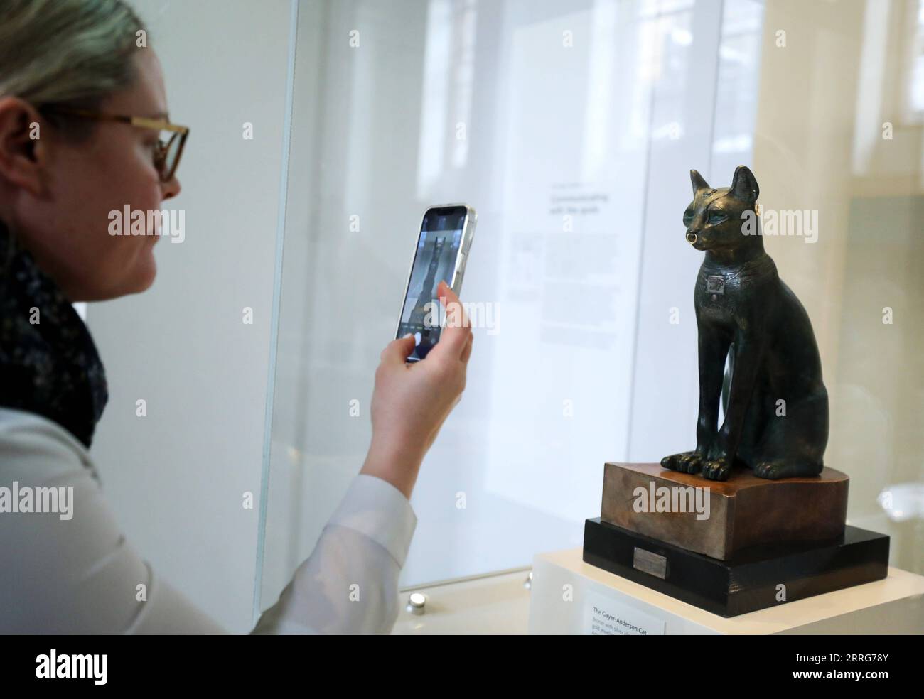 220512 -- LONDON, May 12, 2022 -- A woman takes photos of the Gayer ...