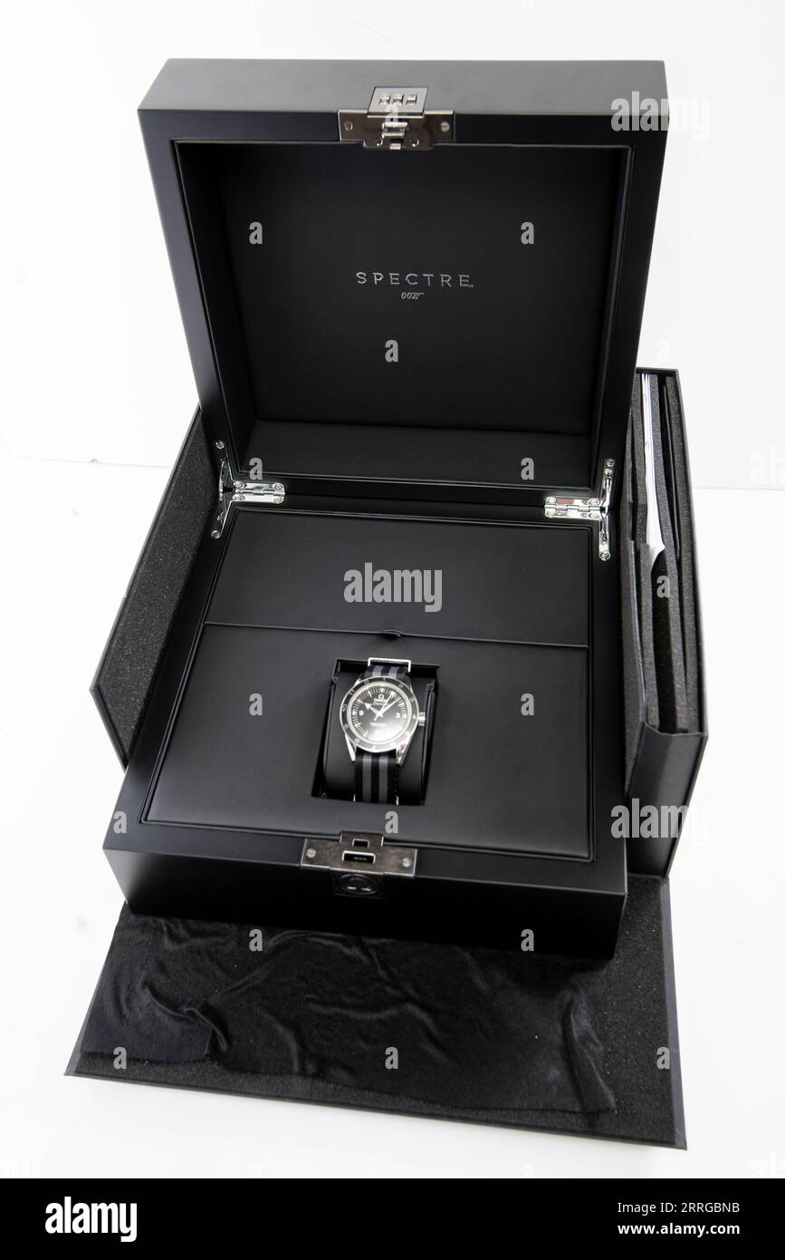 Omega Seamaster 300 James Bond Spectre Edition with ref. 233.32.41.21 ...