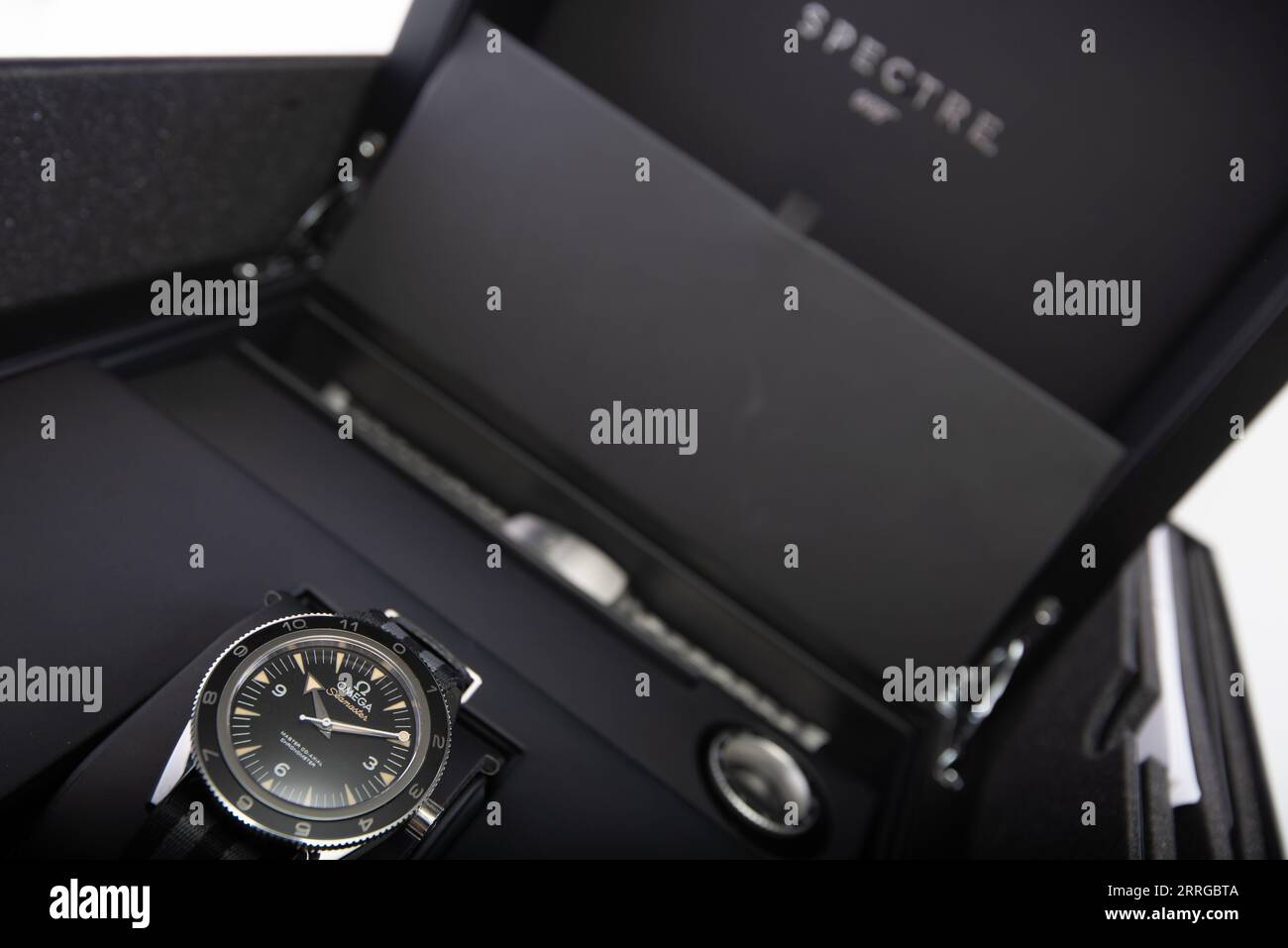 Omega Seamaster 300 James Bond Spectre Edition with ref. 233.32.41.21 ...