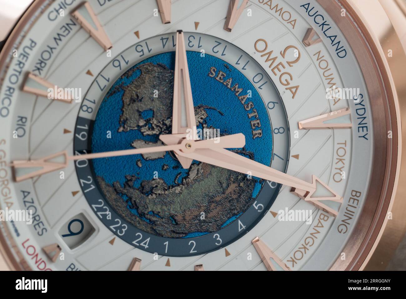 Omega Seamaster Aqua Terra Worldtimer Stock Photo - Alamy