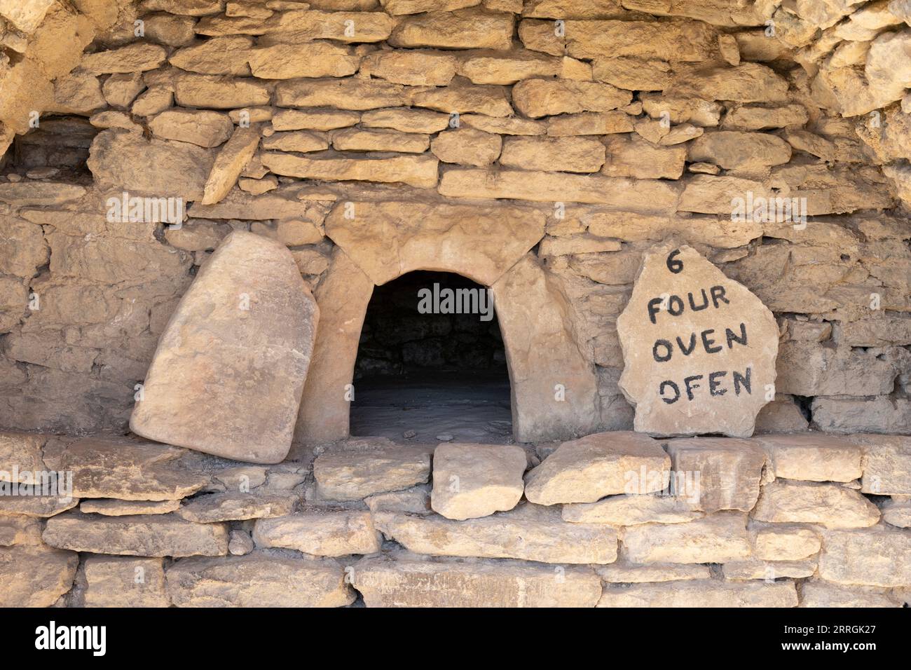 Traditional outdoor stone oven hi-res stock photography and images - Alamy