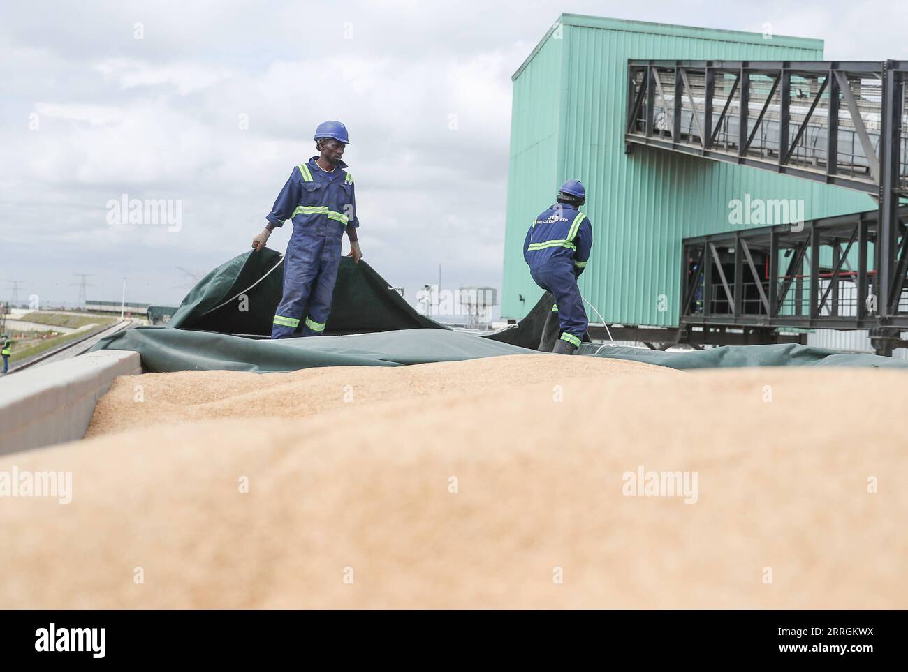 Standard gauge spur hi-res stock photography and images - Alamy