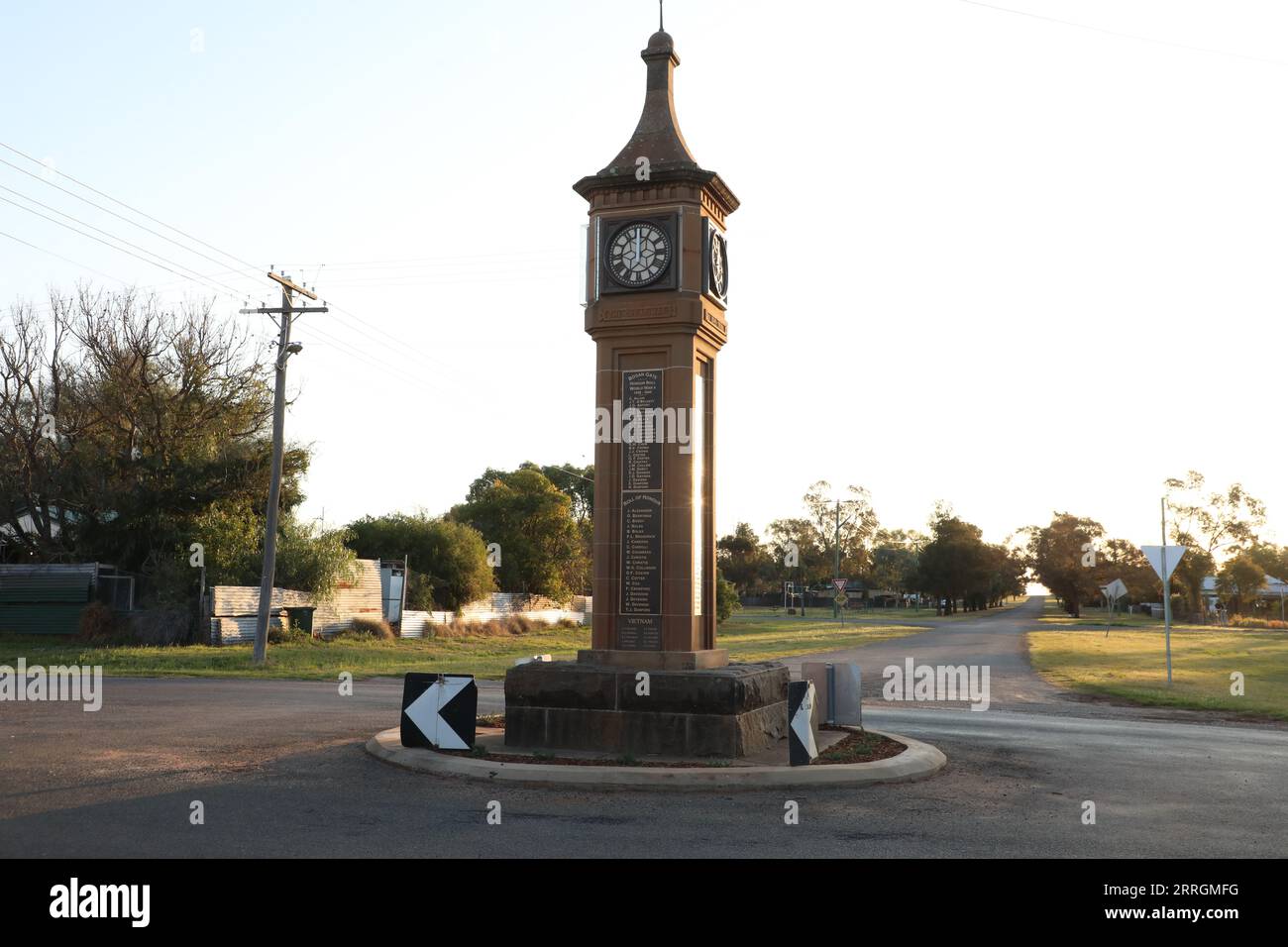 Bogan gate war memorial clock tower hi-res stock photography and images ...