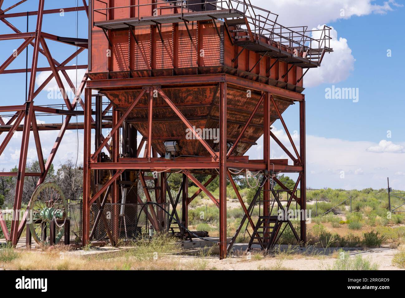 Ore bin by the shaft of the Energy Queen uranium mine near La Sal, Utah ...