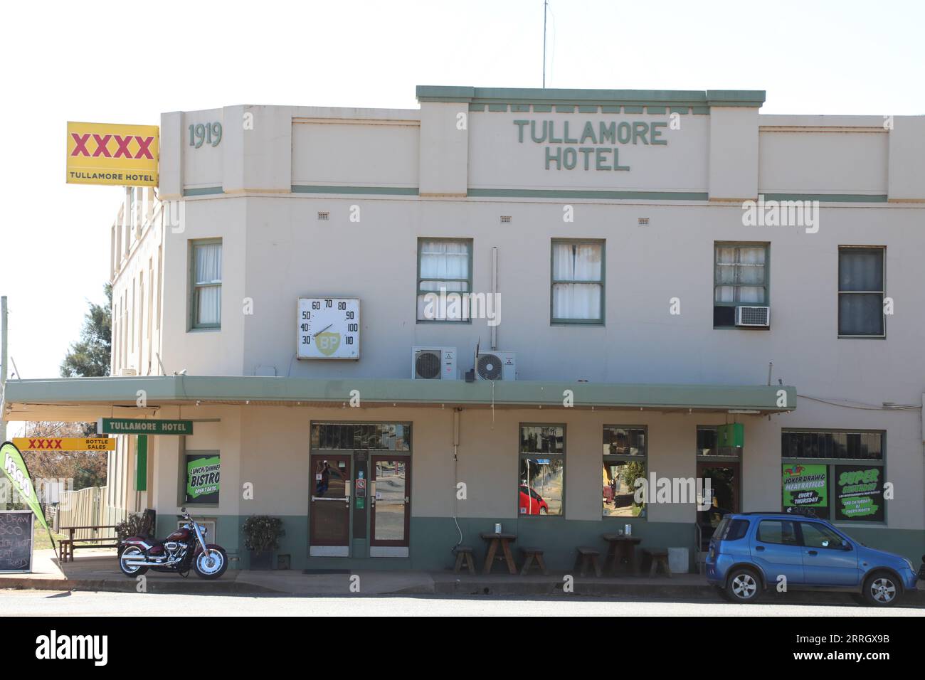 Tullamore hotel hi-res stock photography and images - Alamy
