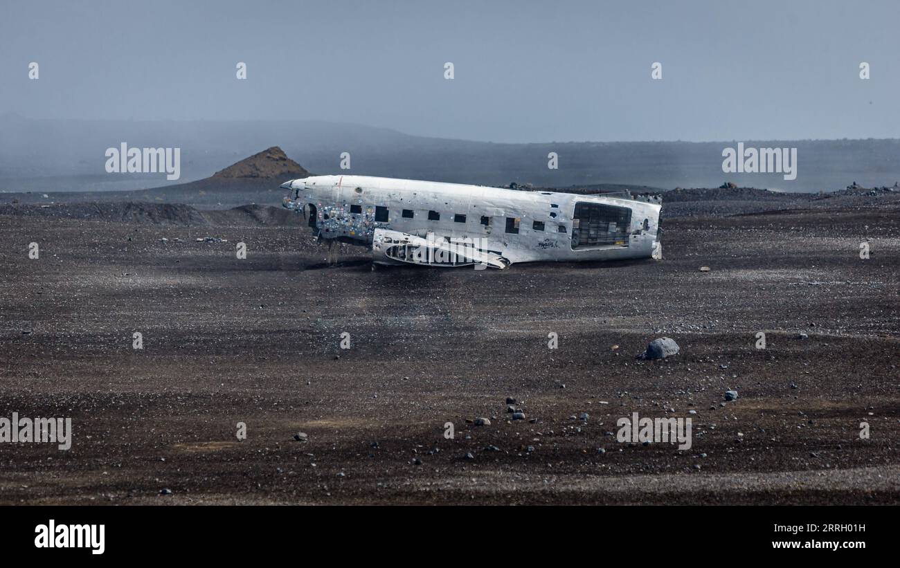 The 1973 US Navy C-117D Sólheimasandur Crash on the southern coast of ...