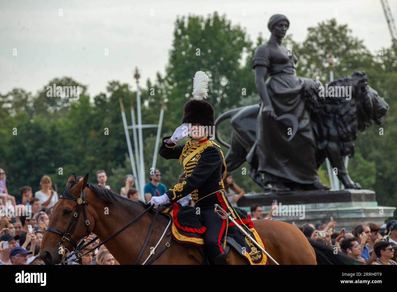 London, uk, 8th. Sep The King's royal troop artillery pass by ...