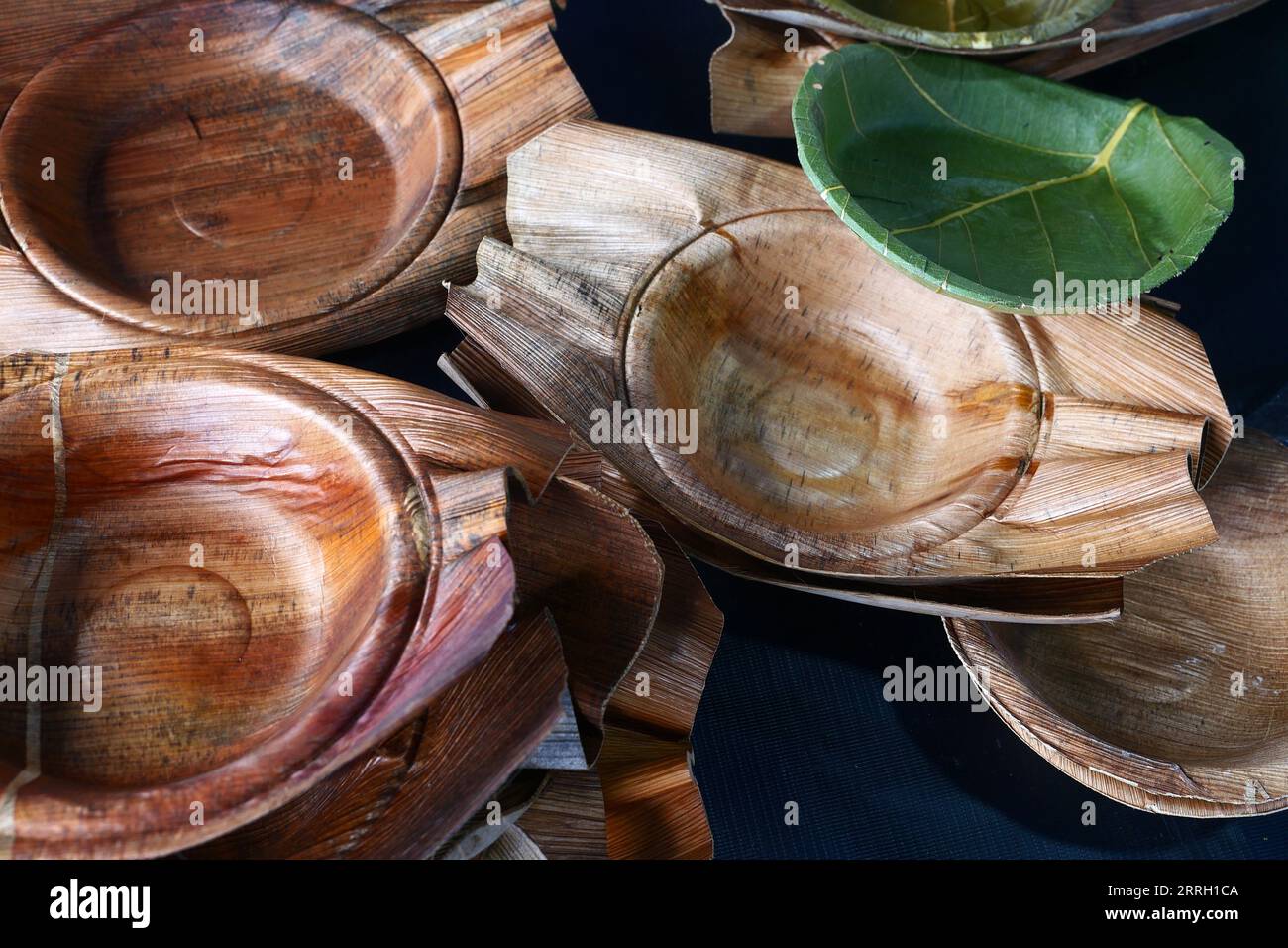 Recyclable Plates Are Made From Leaves.The Green product eco friendly ...