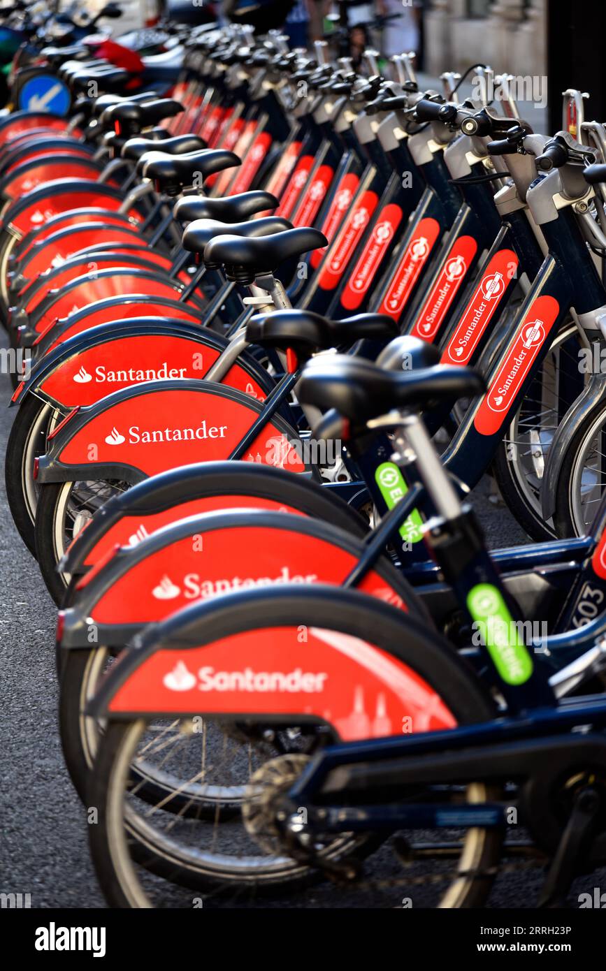 Getting to london hi-res stock photography and images - Alamy