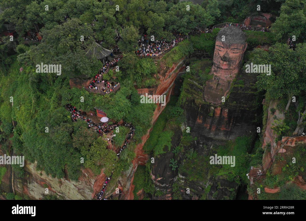 Leshan buddha aerial hi-res stock photography and images - Alamy
