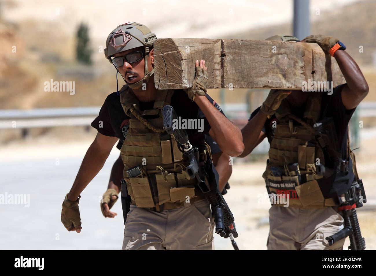 Qatar armed forces hi-res stock photography and images - Alamy