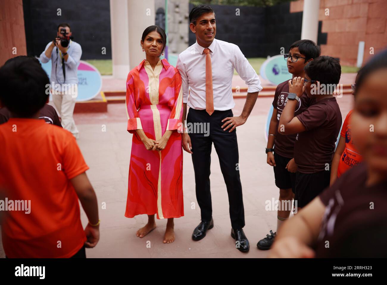 Prime Minister Rishi Sunak and his wife Akshata Murty meet local ...
