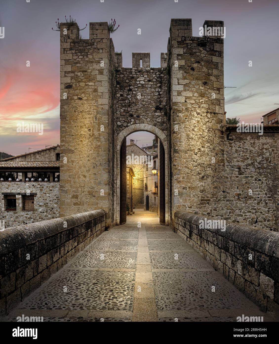 Roman Bridge, Besalu, Gerona Province, Catalonia, Spain Stock Photo - Alamy