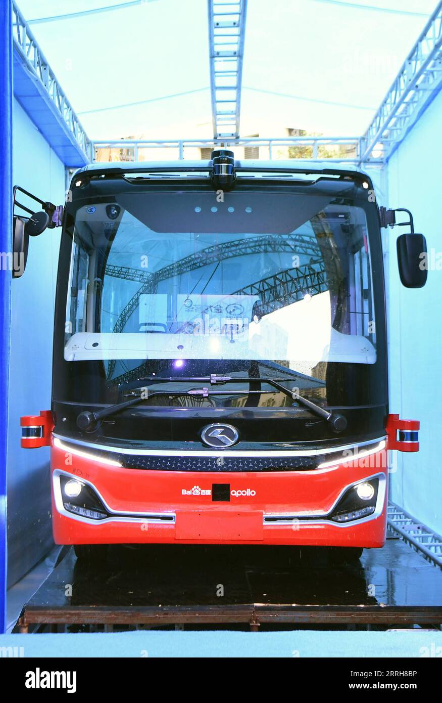 China autonomous driving bus hi-res stock photography and images - Alamy