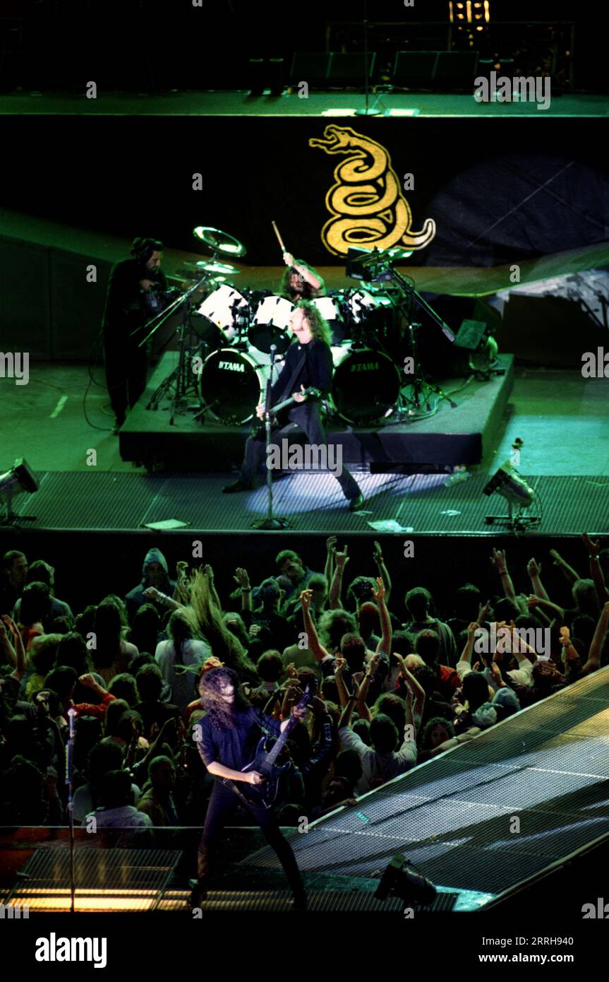 James hetfield lars ulrich 1993 hi-res stock photography and images - Alamy