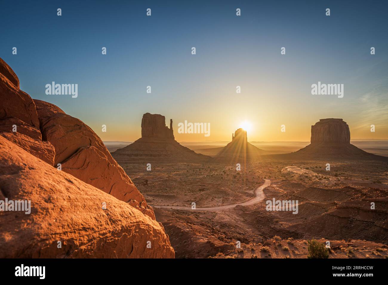 Countryside valley scenery night hi-res stock photography and images ...