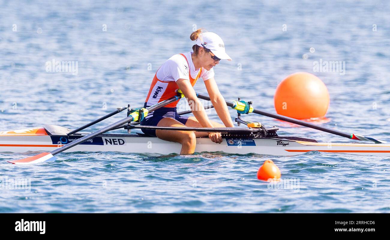 Lightweight skiff hi-res stock photography and images - Alamy