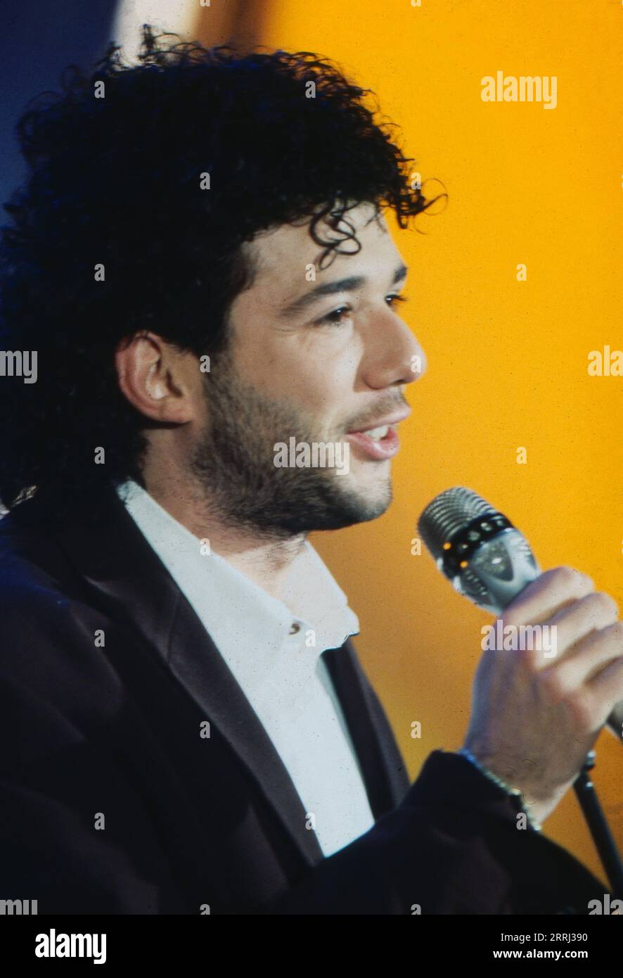 Italienischer singer songwriter hi-res stock photography and images - Alamy
