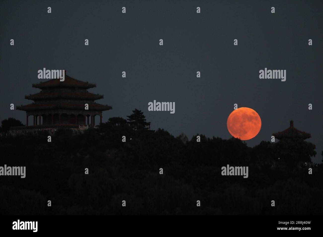 China supermon hi-res stock photography and images - Alamy