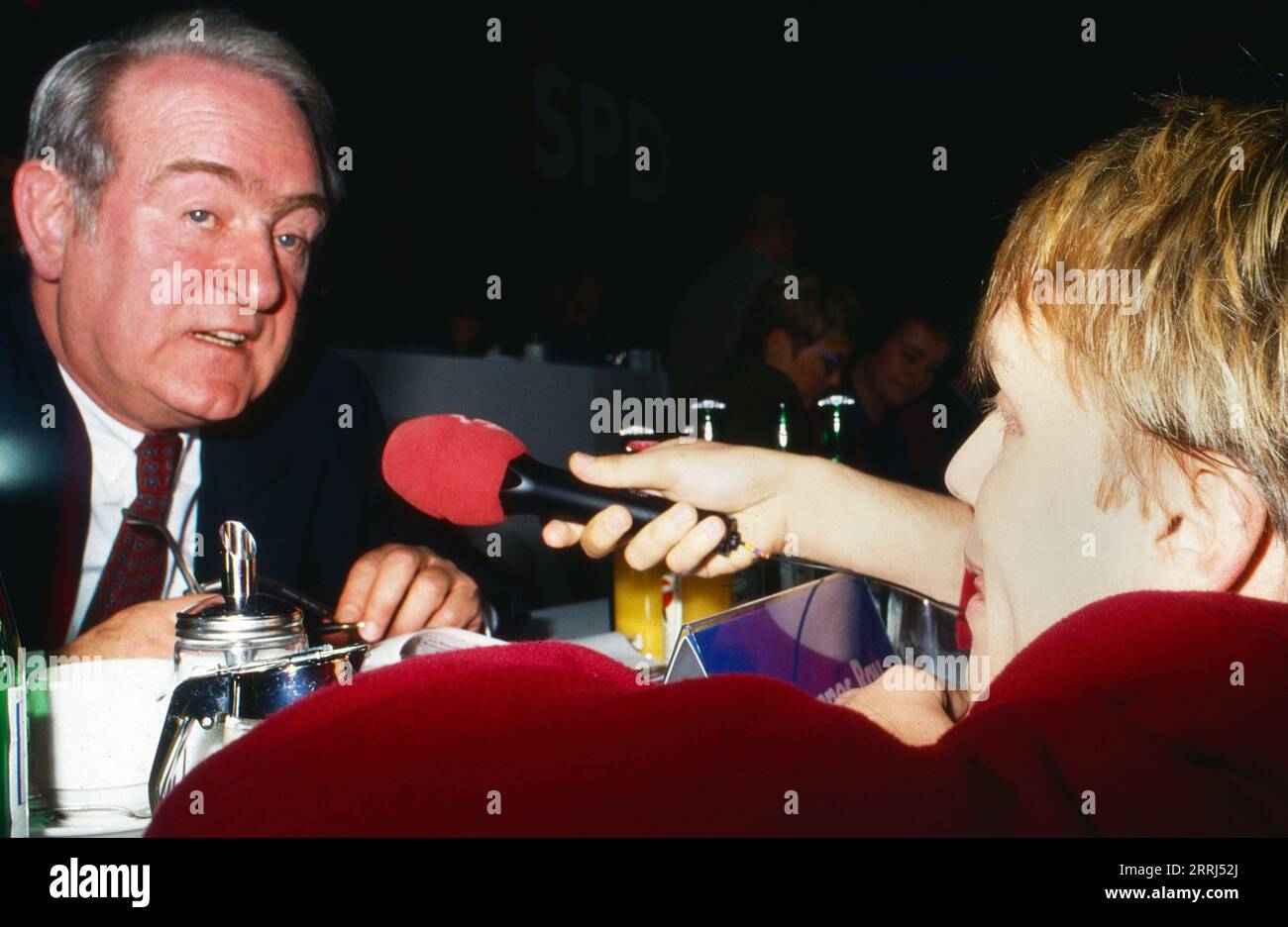 Total Normal, ARD Comedy, mit Komiker Hape Kerkeling, hier beim Interview mit SPD Politiker ...