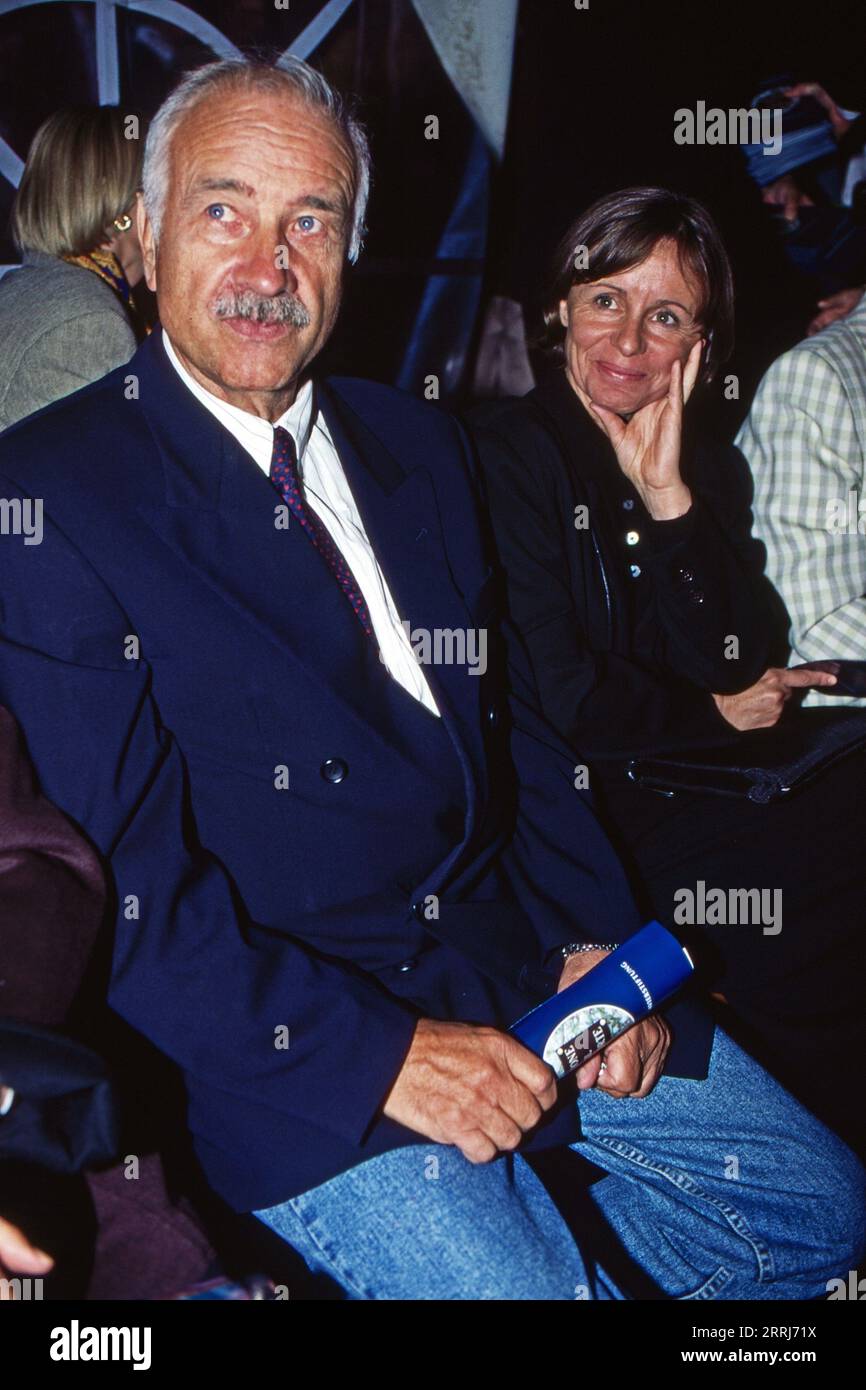 Armin Mueller-Stahl, deutscher Schauspieler, Musiker, Maler und ...